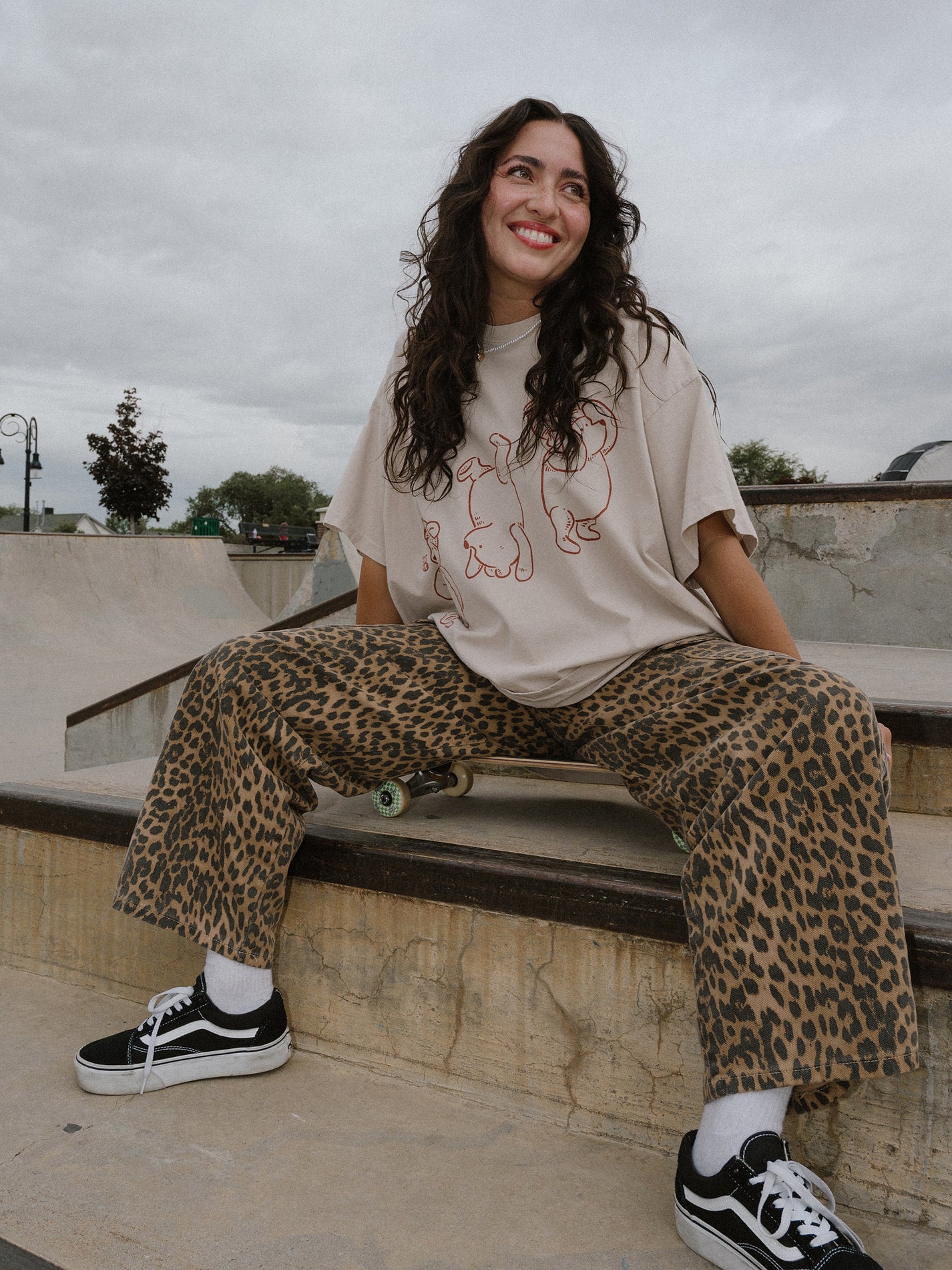 The Silly Ole Bear Oversized Tee in Sand – Subtle Dust
