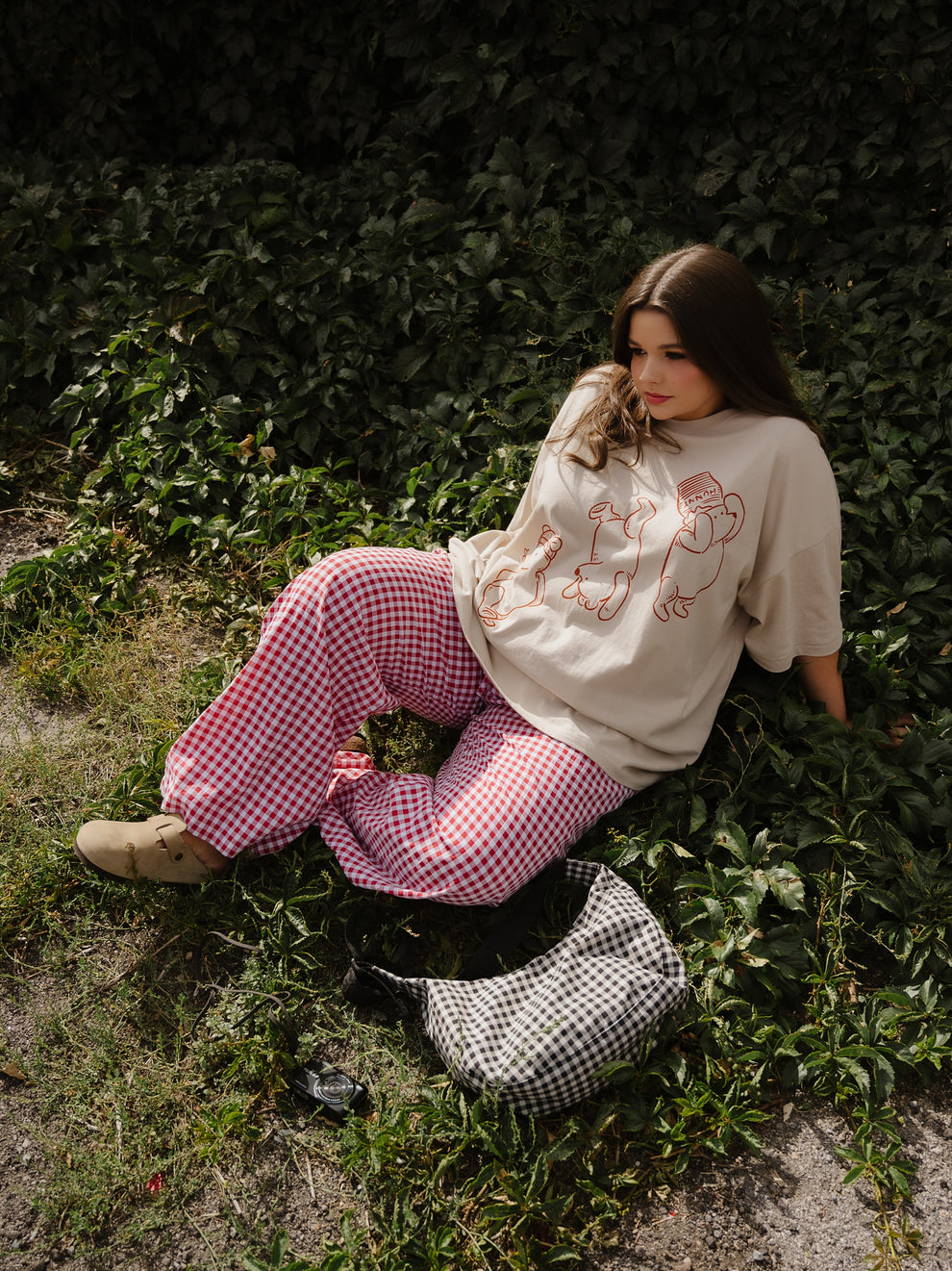 The Silly Ole Bear Oversized Tee in Sand – Subtle Dust